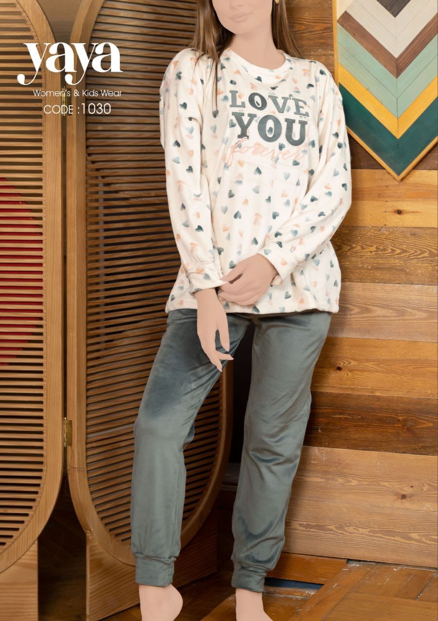 بيجامة شتوي قطيفة بلون زيتي مميز من يايا 1030 Hearts | Pyjamty - Pyjamty